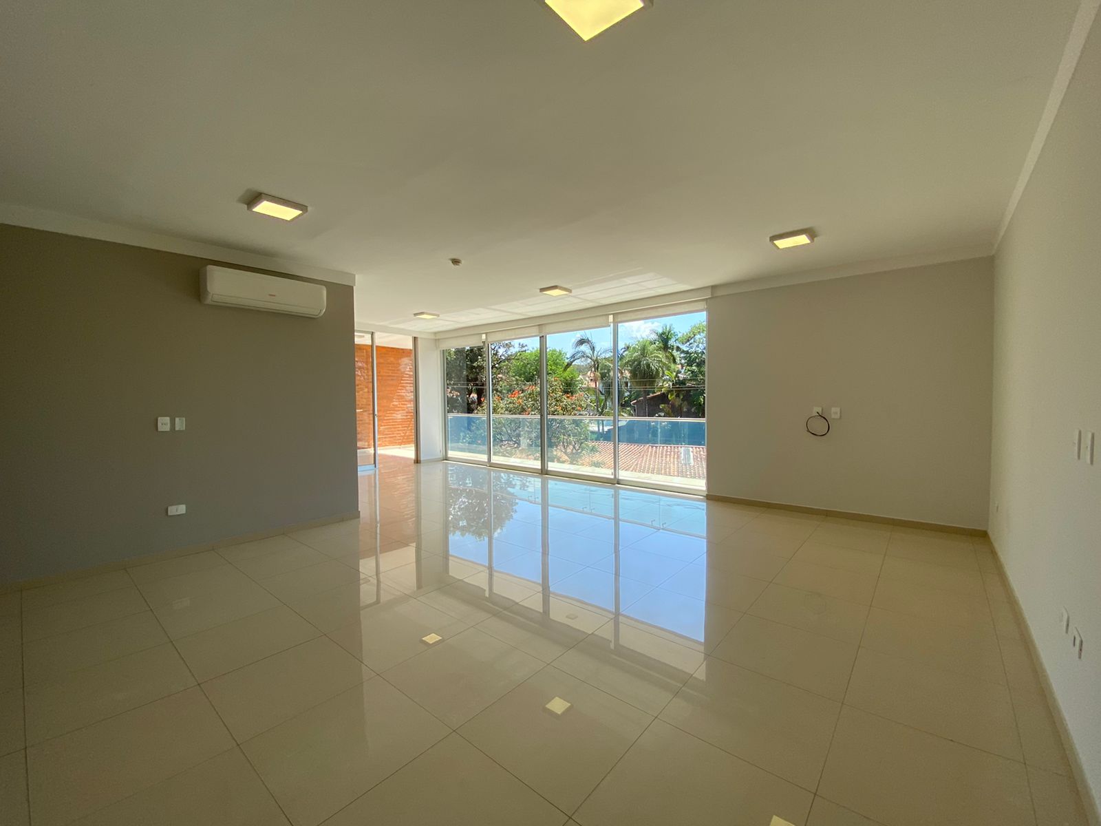 Dpto Inteligente En Mburucuya - Casa Rica Molas Lopez. Ref. #Q5CC40 - InfoCasas.com.py