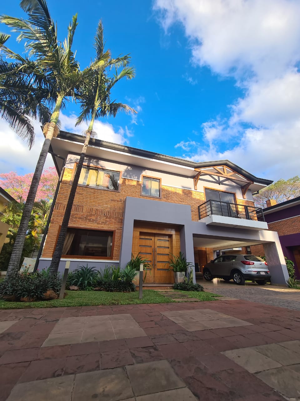 Alquilo Casa En Condominio Las Flores - Marsical Estigarribia. Ref. #FB2969 - InfoCasas.com.py