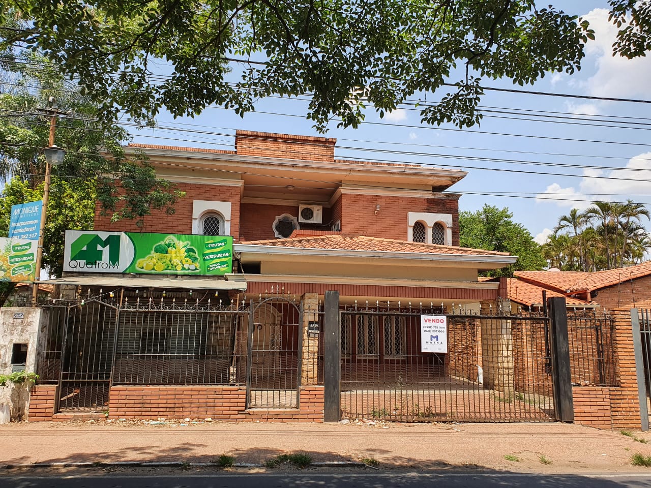 Vendo Casa En El Barrio Hipodromo. Ref. #XF856 - InfoCasas.com.py
