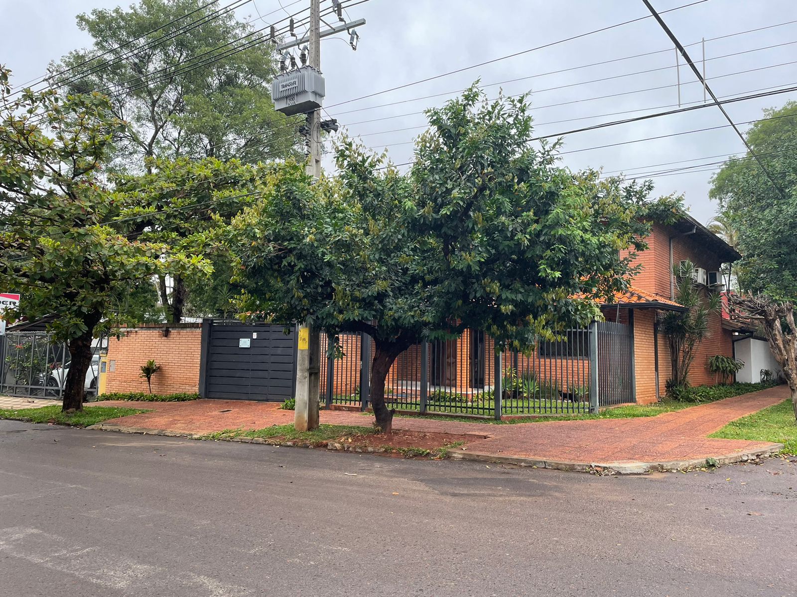 Villa Aurelia En Alquiler Casa Ideal Para Oficina. Ref. #R9F114 - InfoCasas.com.py