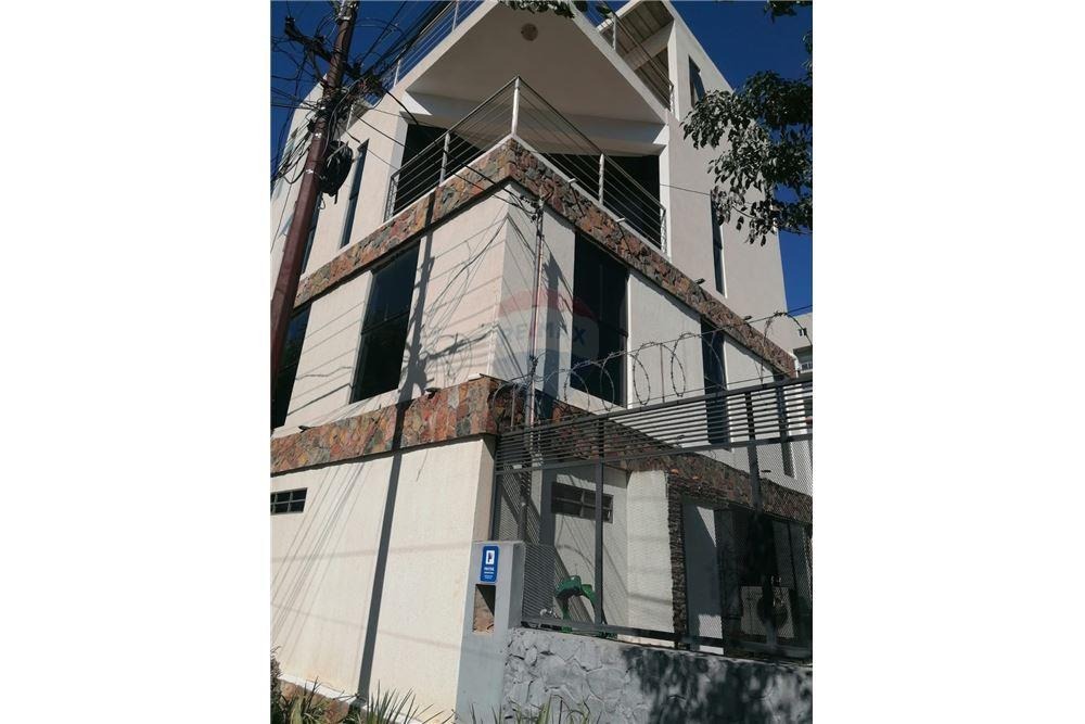 Vendo Triplex En Barrio Herrera En Esquina. Ref. #S665AF - InfoCasas.com.py